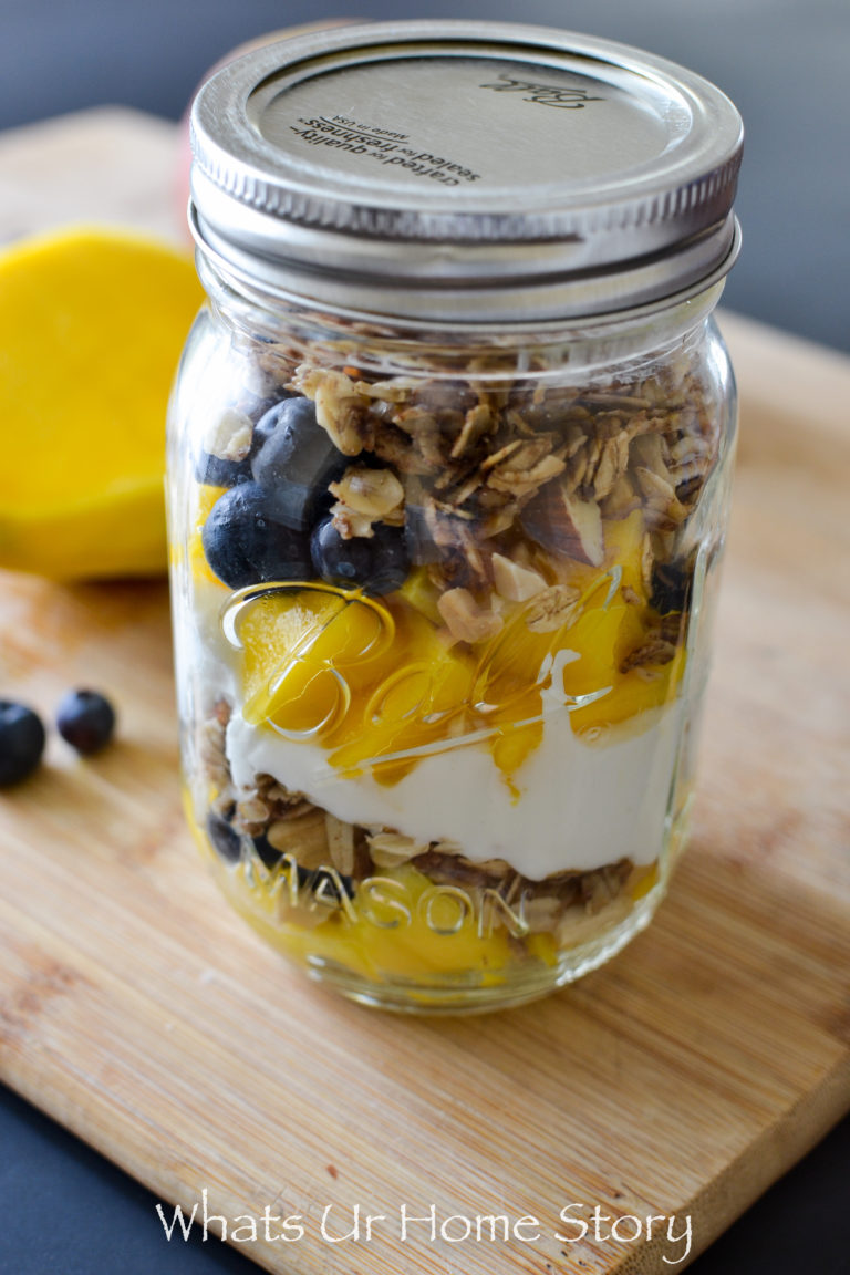 Blueberry Mango Yogurt Parfait | Whats Ur Home Story